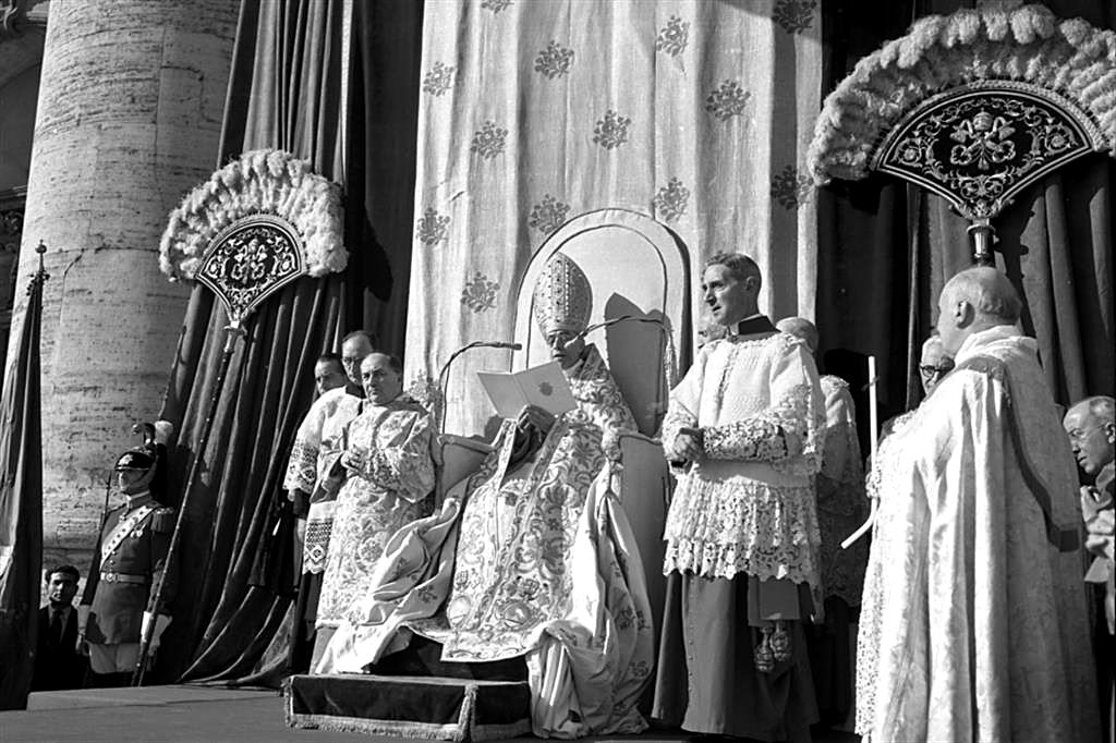 «MUNIFICENTISSIMUS DEUS», definición por el Papa Pío XII del dogma de ...